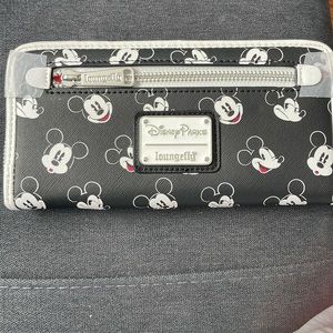 Disney | Accessories | Disney Mikey Mouse Wallet | Poshmark